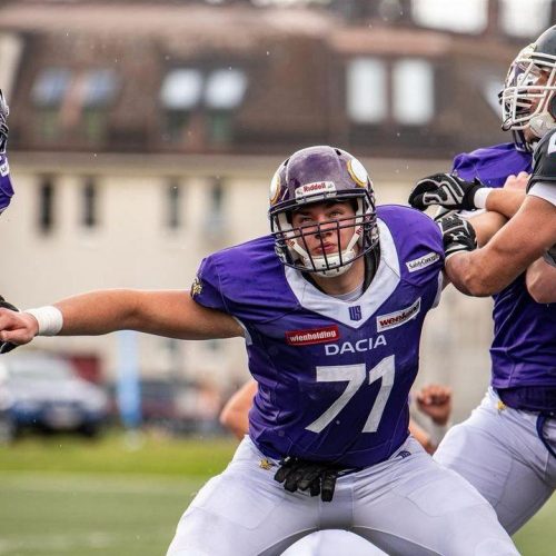 Talent Lukas Holub steht im Wiener ELF-Kader - Foot Bowl